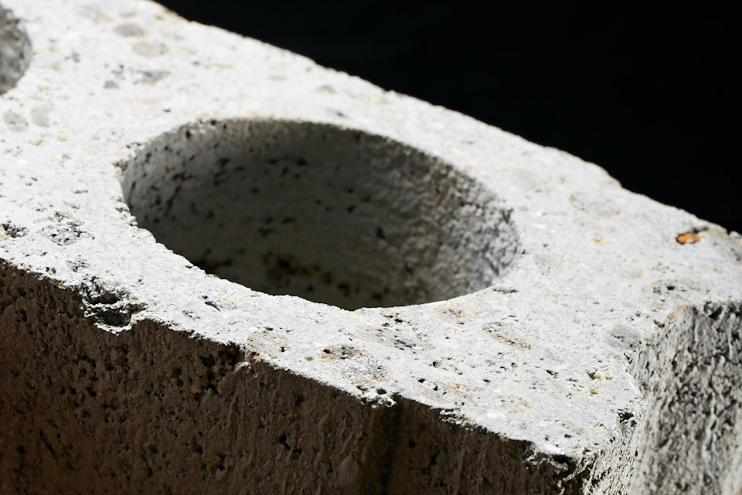 Innovations in Hard Architectural Surfaces - Material ConneXion