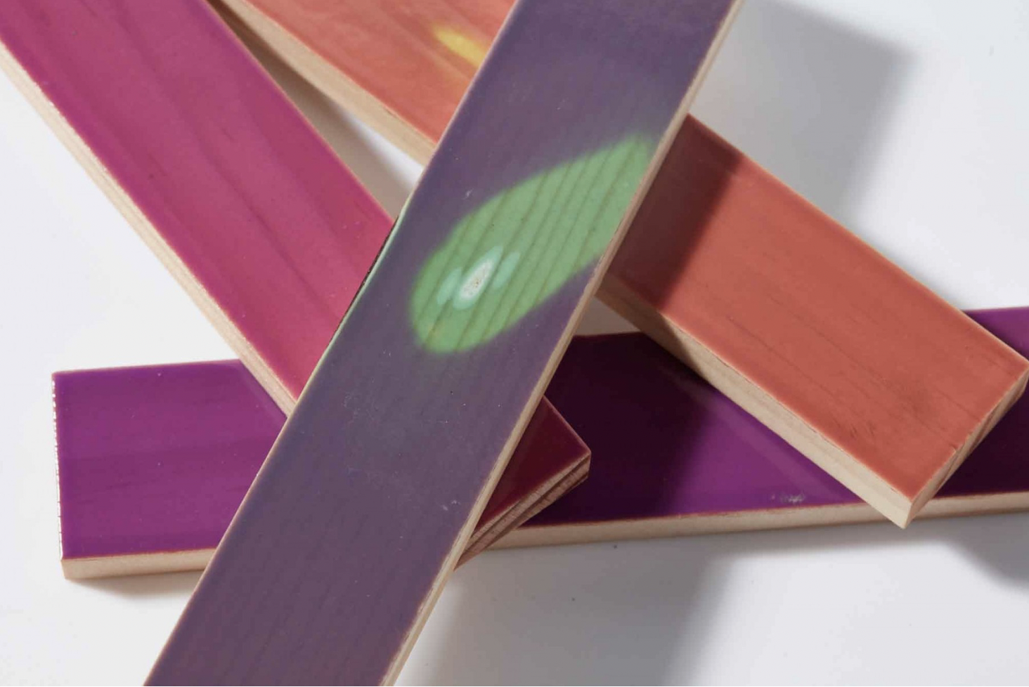 How It’s Made: Color-Shifting Materials - Material ConneXion